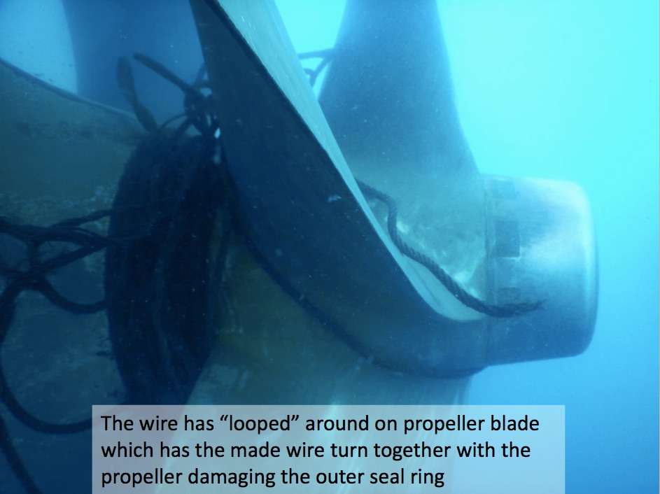 Wire looped around propeller blade- RM Propulsion BV